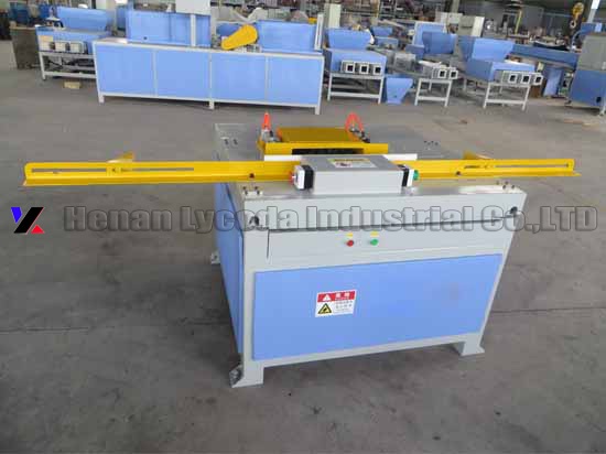 Wood stringer notcher machine